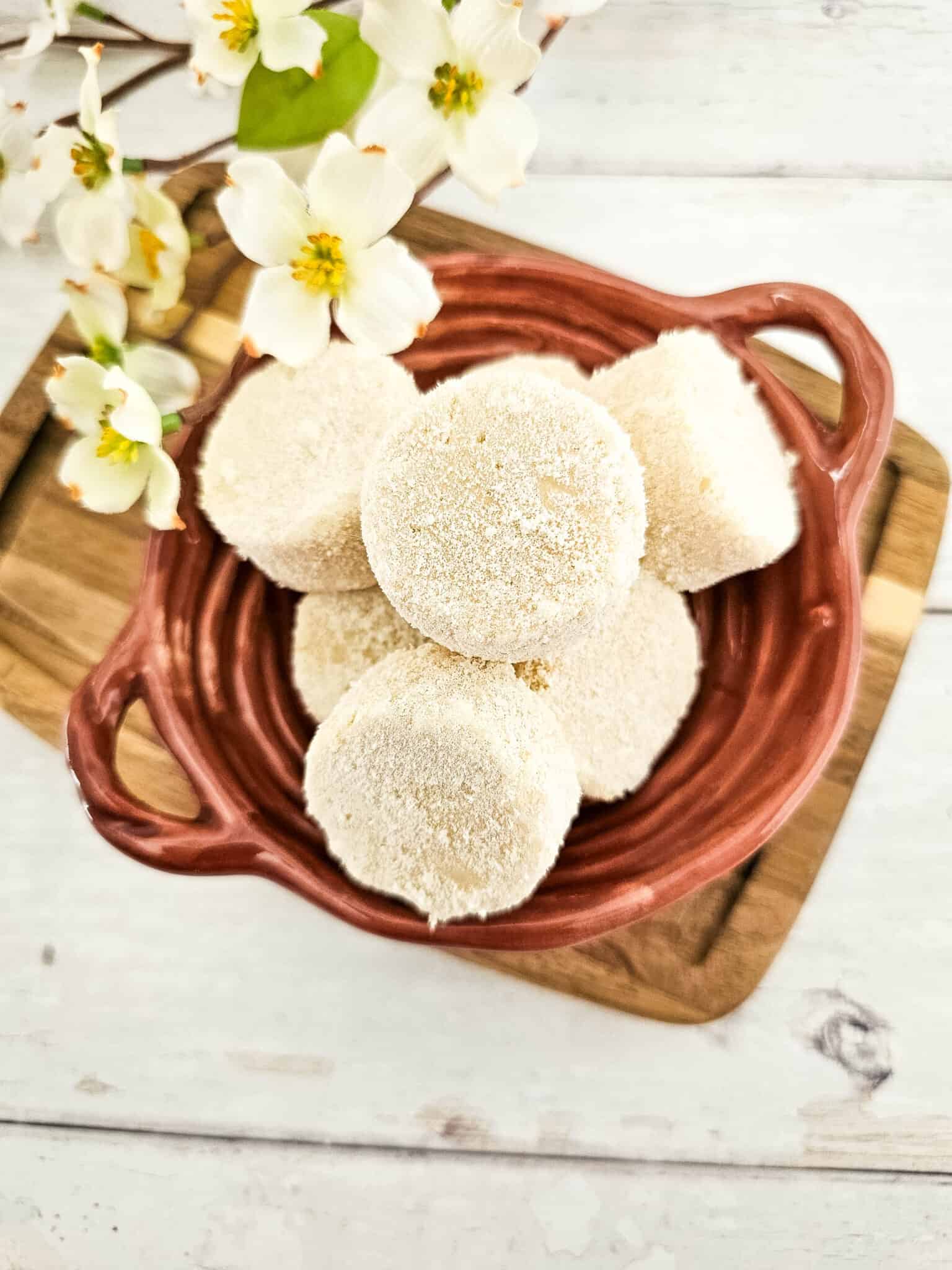 Luxurious DIY Milk and Honey Bath Melts - Mom Loves To...